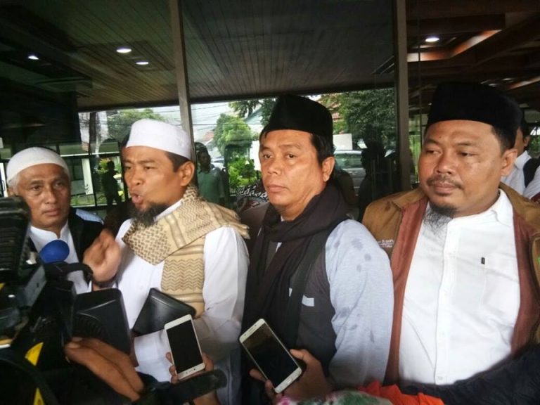 Alhamdulillah, Ustad Zulkifli Muhammad Ali LC Tidak Ditahan ...